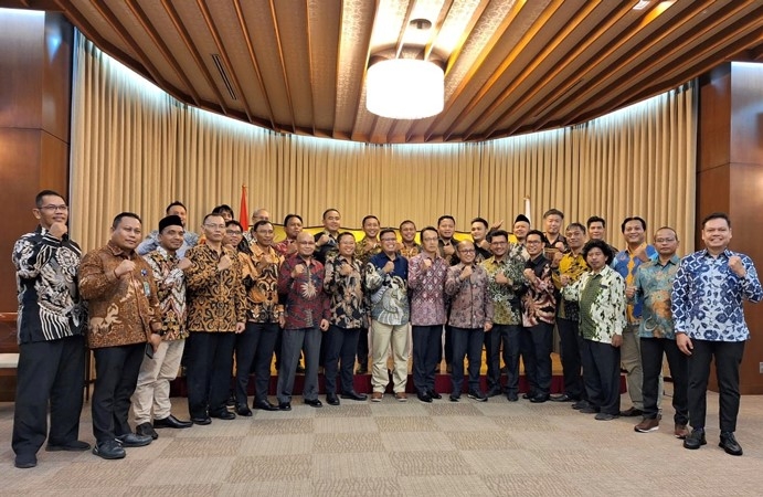 Upacara Penyerahan Penghargaan Kepala Perwakilan di Luar Negeri kepada ...