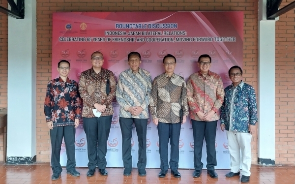 Duta Besar Kanasugi menghadiri acara diskusi di FIB UI (event ...